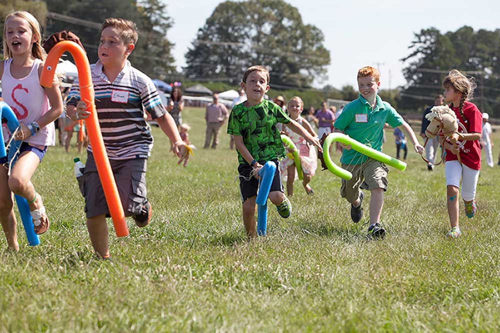 A Guide to Foxfield Family Day at the Races - Charlottesville Family